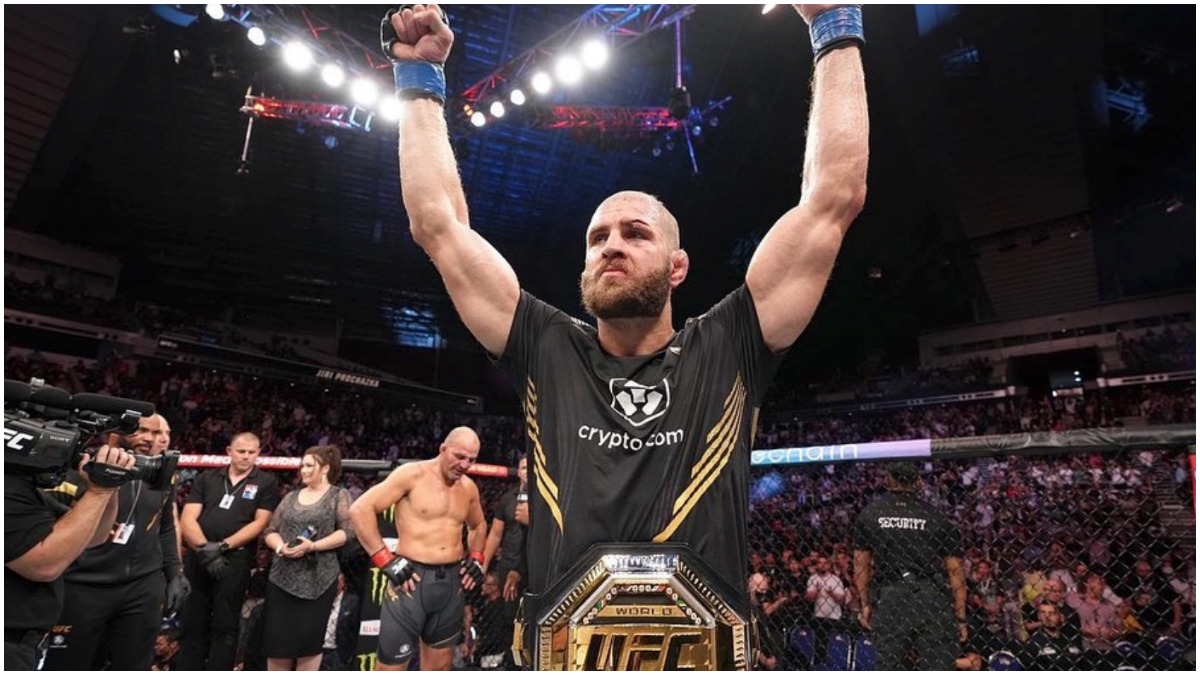 Referee Marc Goddard Clears Up Confusion From Jiri Prochazka Perceived ...