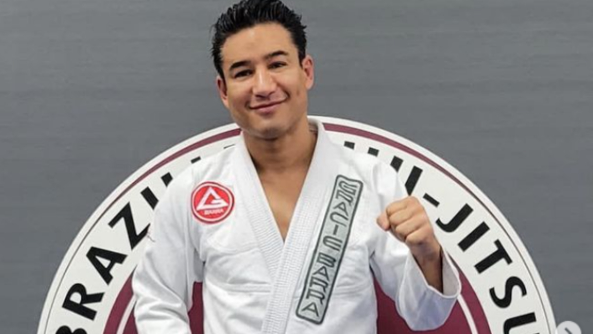 Actor Mario Lopez Earns BJJ Purple Belt | MiddleEasy