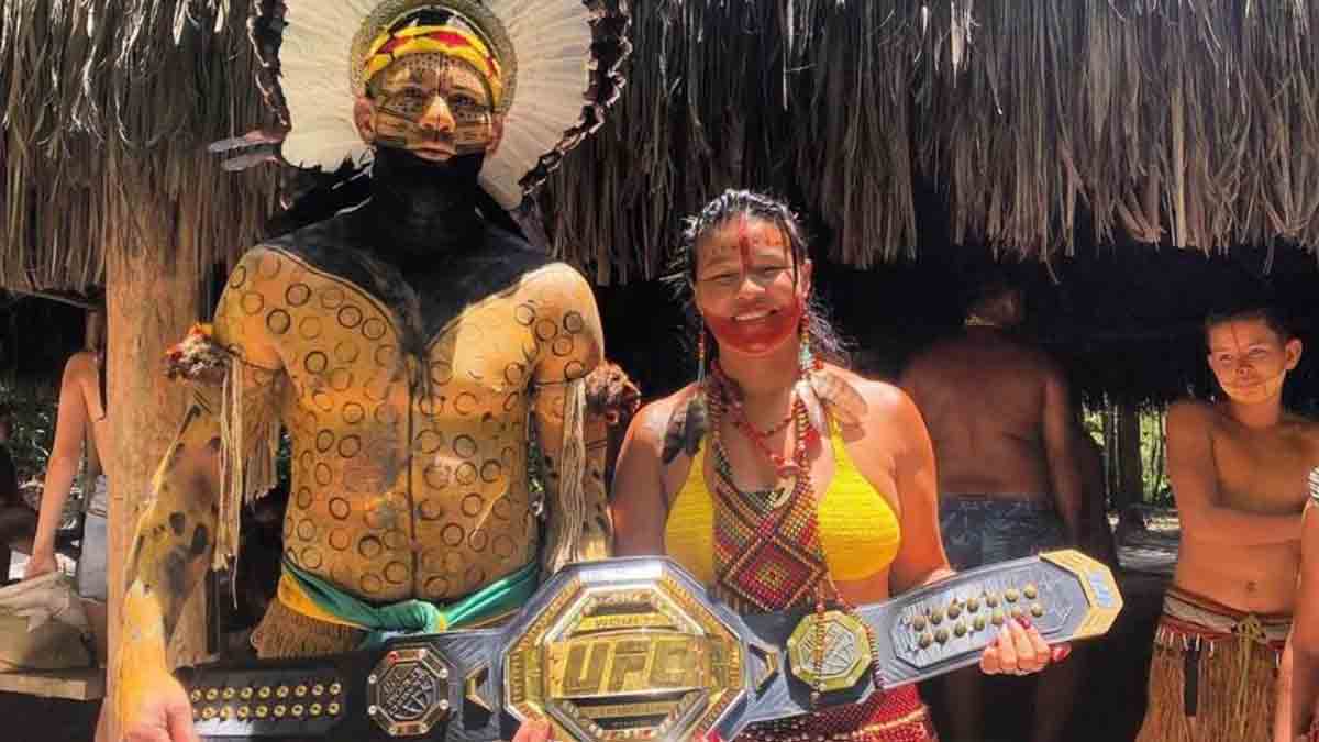 Alex Pereira Flashes UFC Middleweight Belt With His Pataxo Tribe In ...