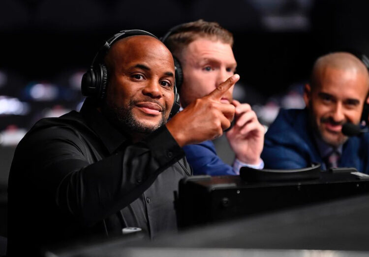 15 Best UFC Commentators: Meet the Voices of the Octagon | MiddleEasy