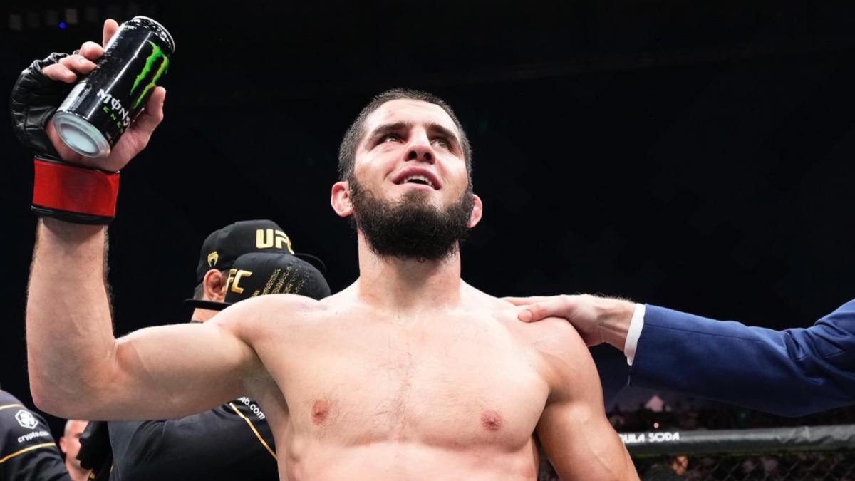 Islam Makhachev Fires Back At Charles Oliveira Over UFC 294 Location ...