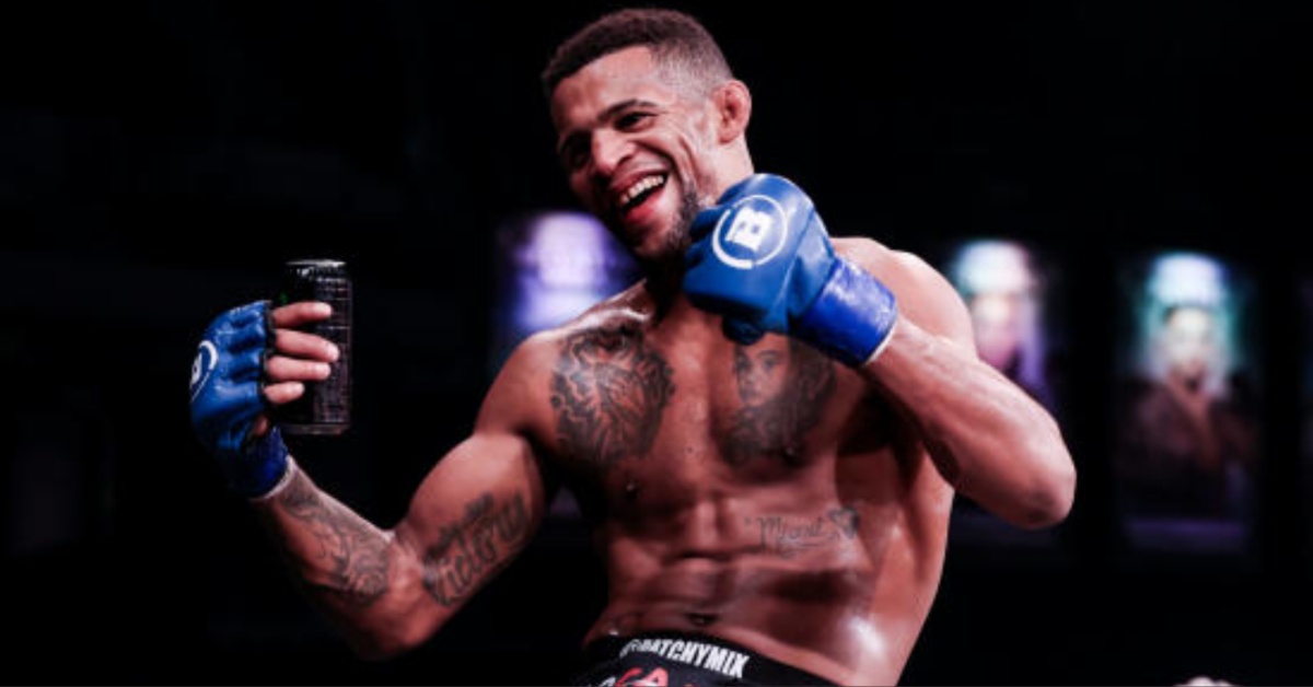 Patchy Mix Defeats Magomed Magomedov Via Split Decision, Retains ...