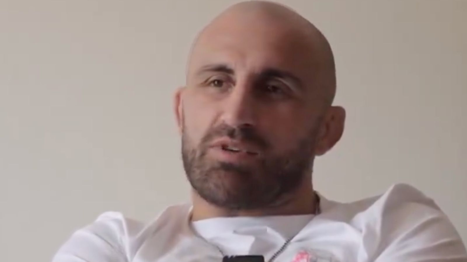 Alexander Volkanovski Calls Out Dustin Poirier For A 'Massive' Fight ...