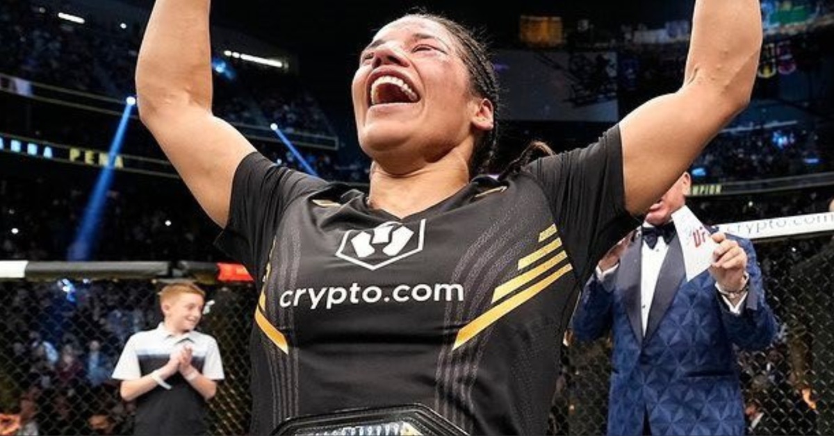 Julianna Pena Reclaims Bantamweight Title with Split Decision Win ...
