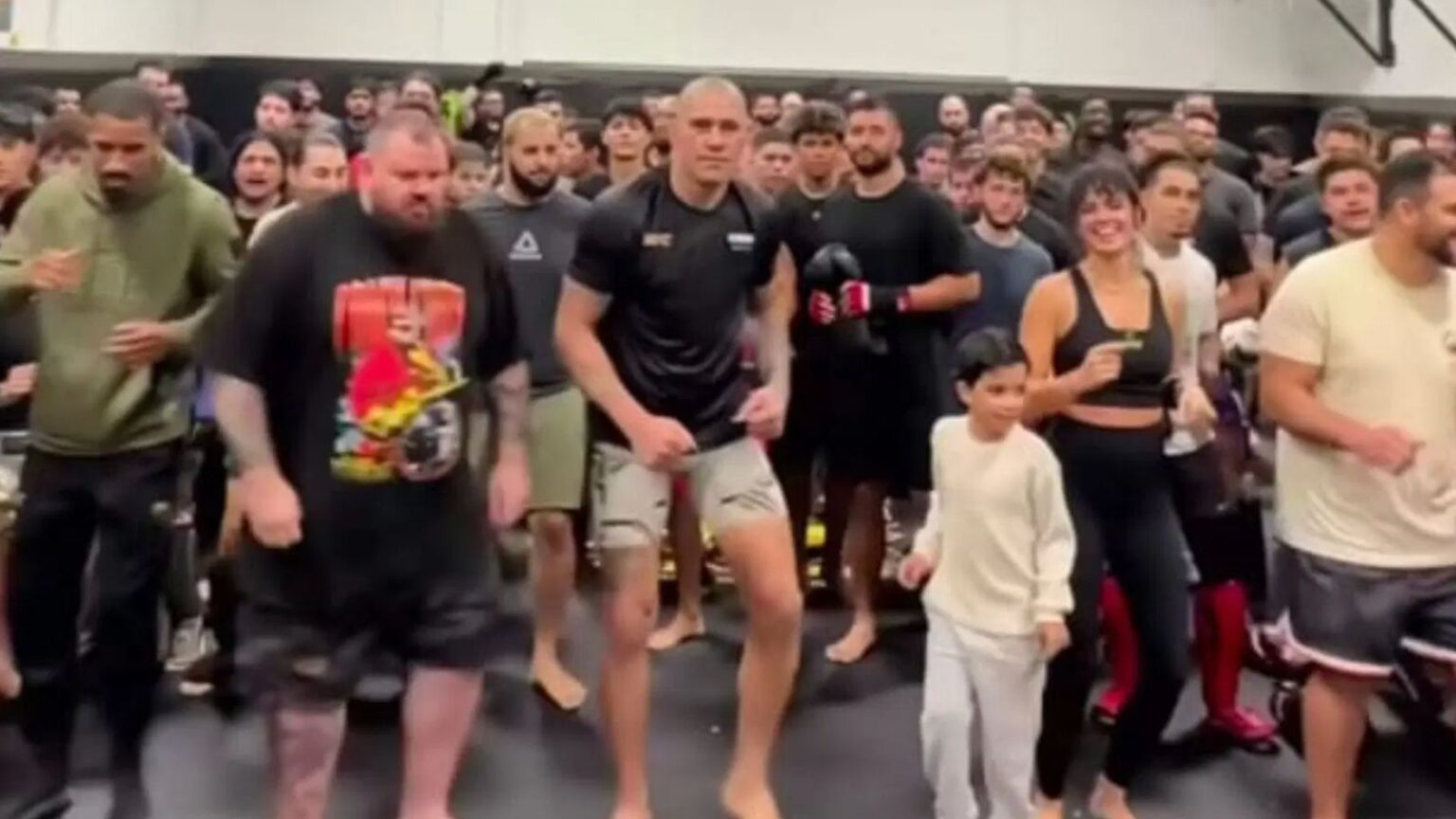 Jon Anik Reacts To Alex Pereira And Nina-Marie Daniele's 'Biggest Chama ...