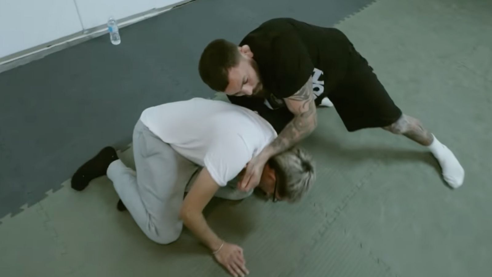 UFC Fighter Chito Vera Forces Streamer N3on to Tap With a Precise ...