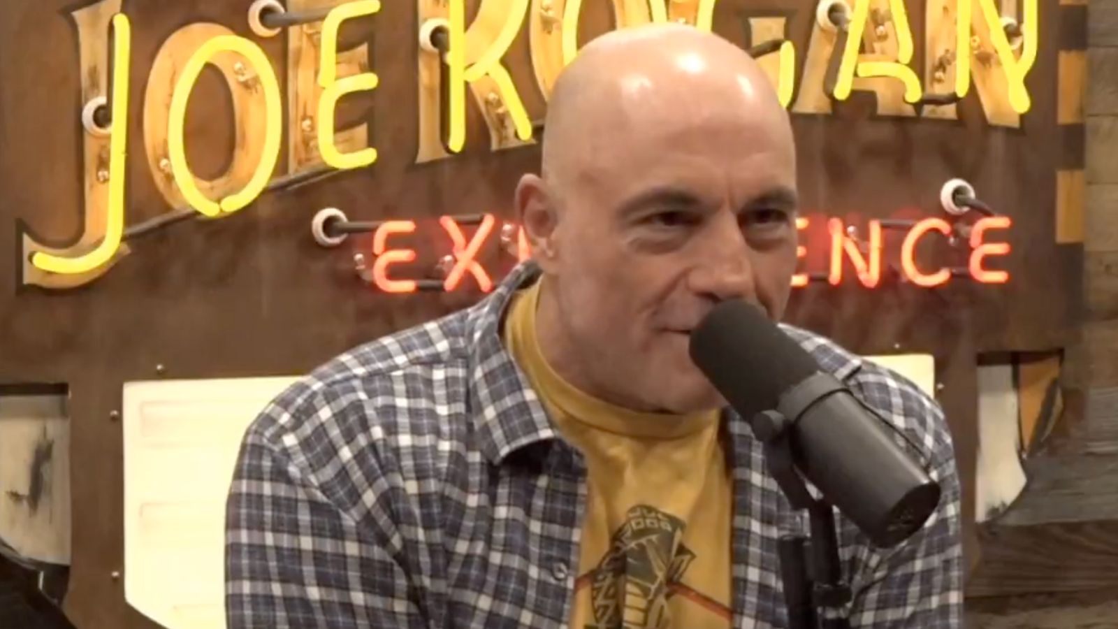 Fans React After Bill Murray Admits He Has Never Heard Of Joe Rogan And ...