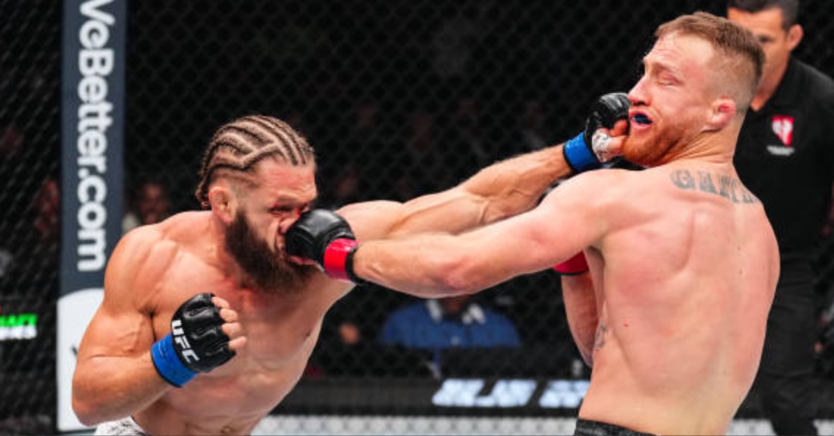 Justin Gaethje Defeats Rafael Fiziev in Back-And-Forth Slugfest - UFC ...