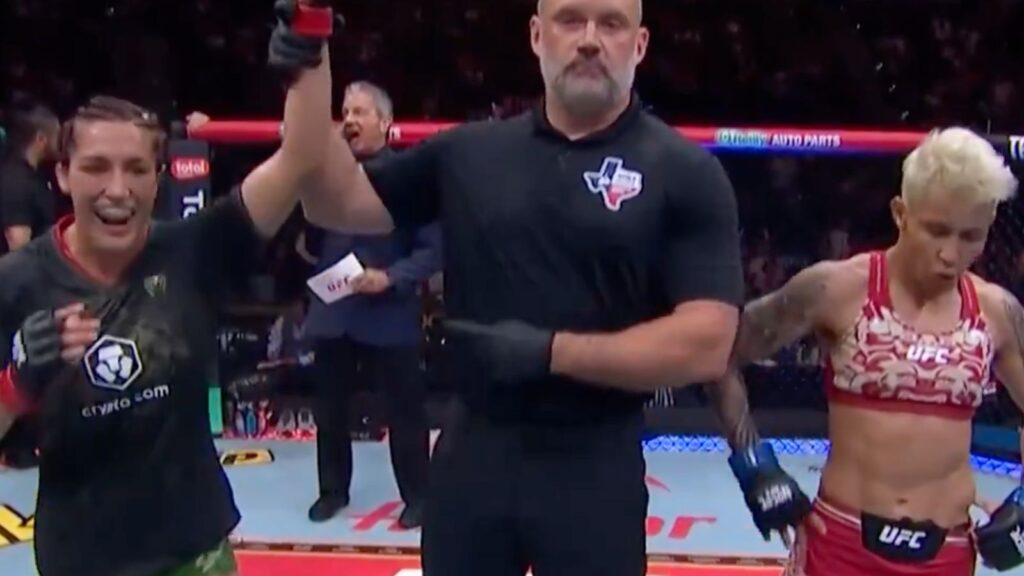 Tatiana Suarez Outwrestles Amanda Lemos for Close Unanimous Decision at ...